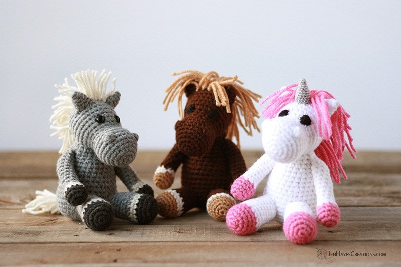 10 Quick and Easy Mini Amigurumi Patterns - Grace and Yarn