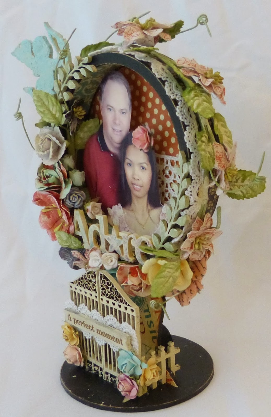 SaCrafters: Altered photo circle display