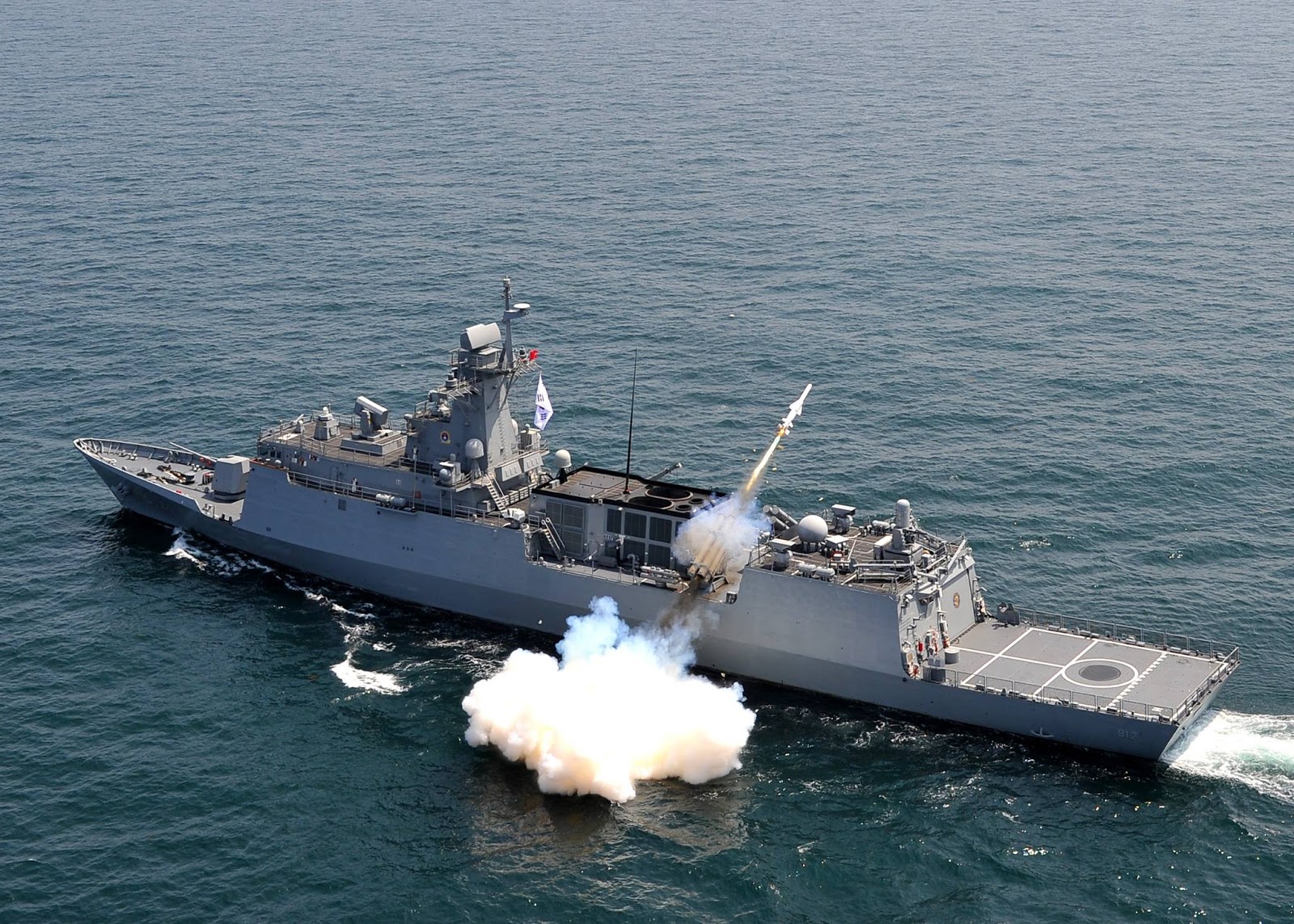THAIDEFENSE-NEWS: Republic of Korea Navy FFX1 Incheon class frigate