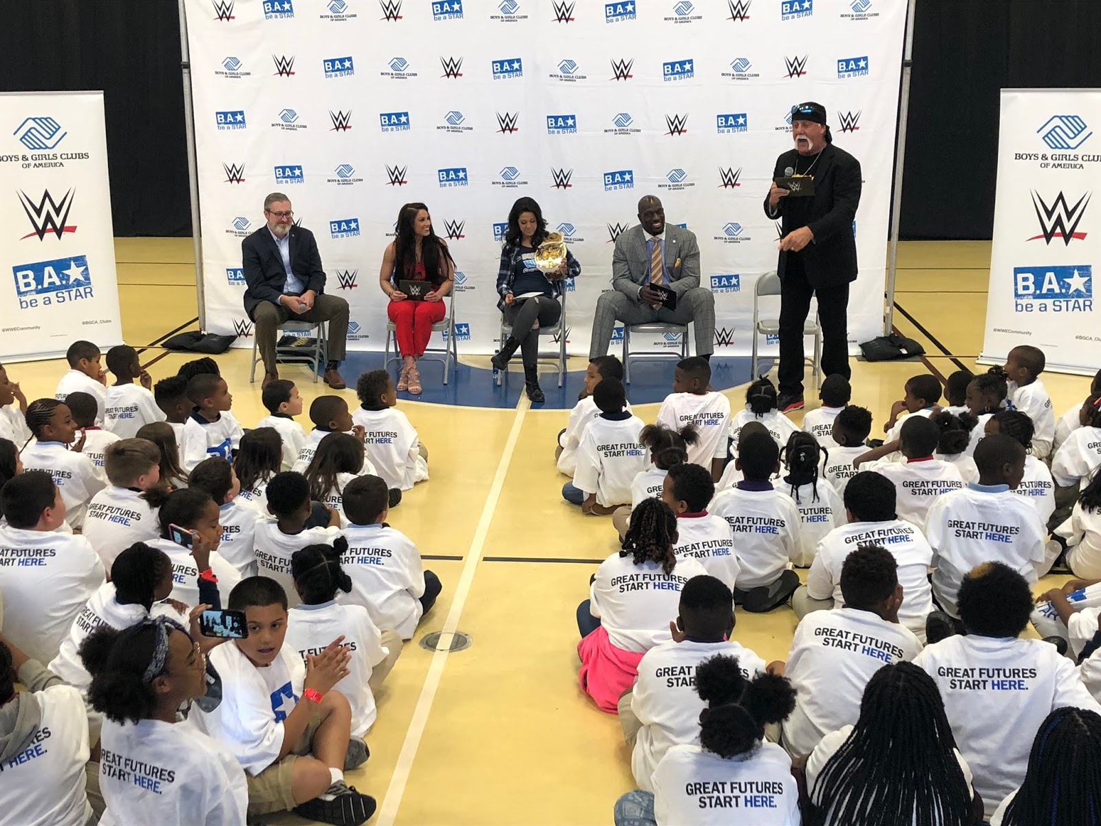 Hulk Hogan Fans Club Italia: Hulk Hogan, Titus O'Neil, Bailey e Dasha ...