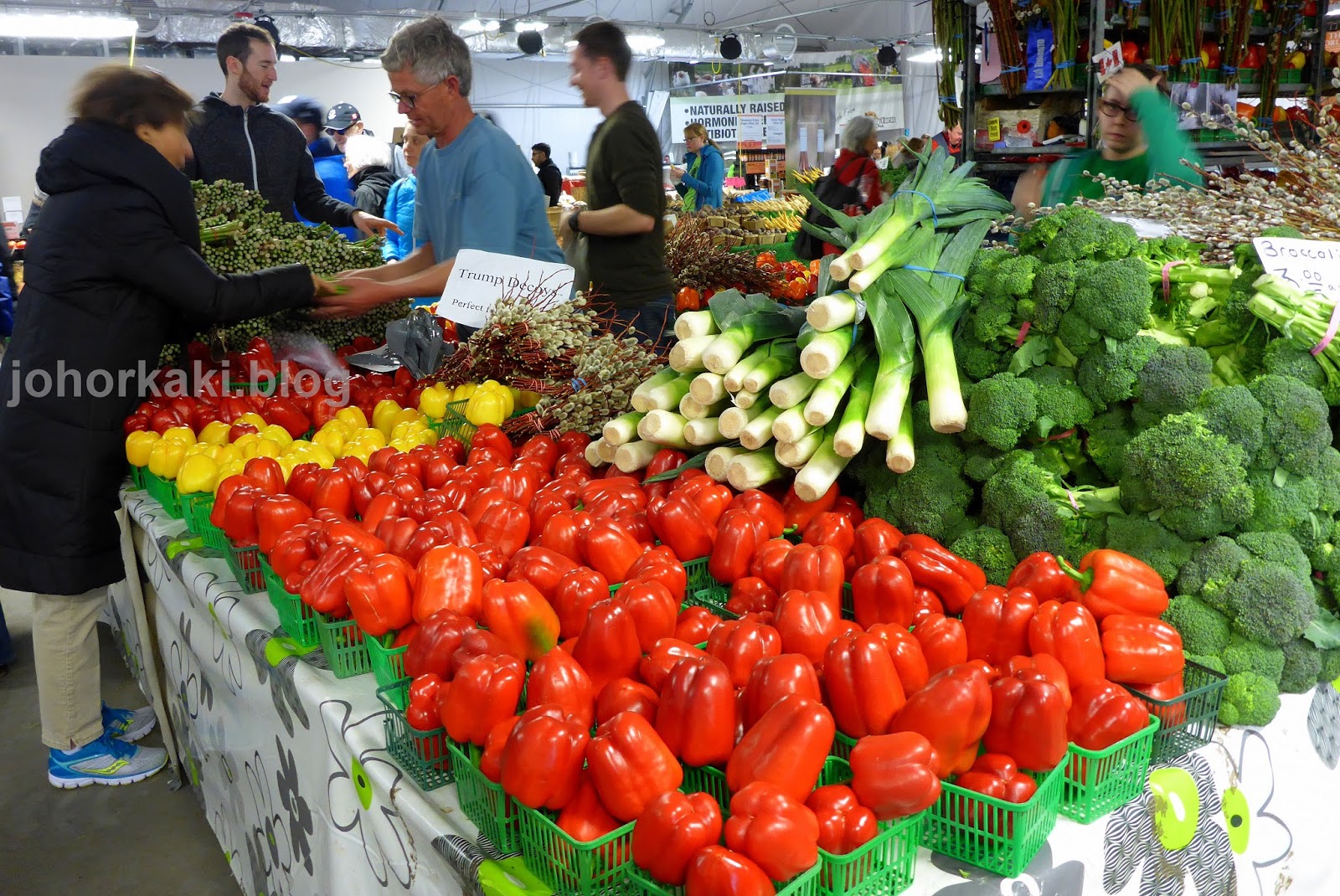 Saturday Farmer's Market at St. Lawrence Market, Toronto |Tony Johor ...