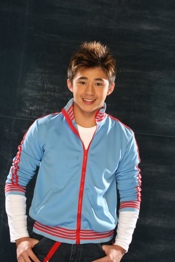 AARON VILLAFLOR: 7