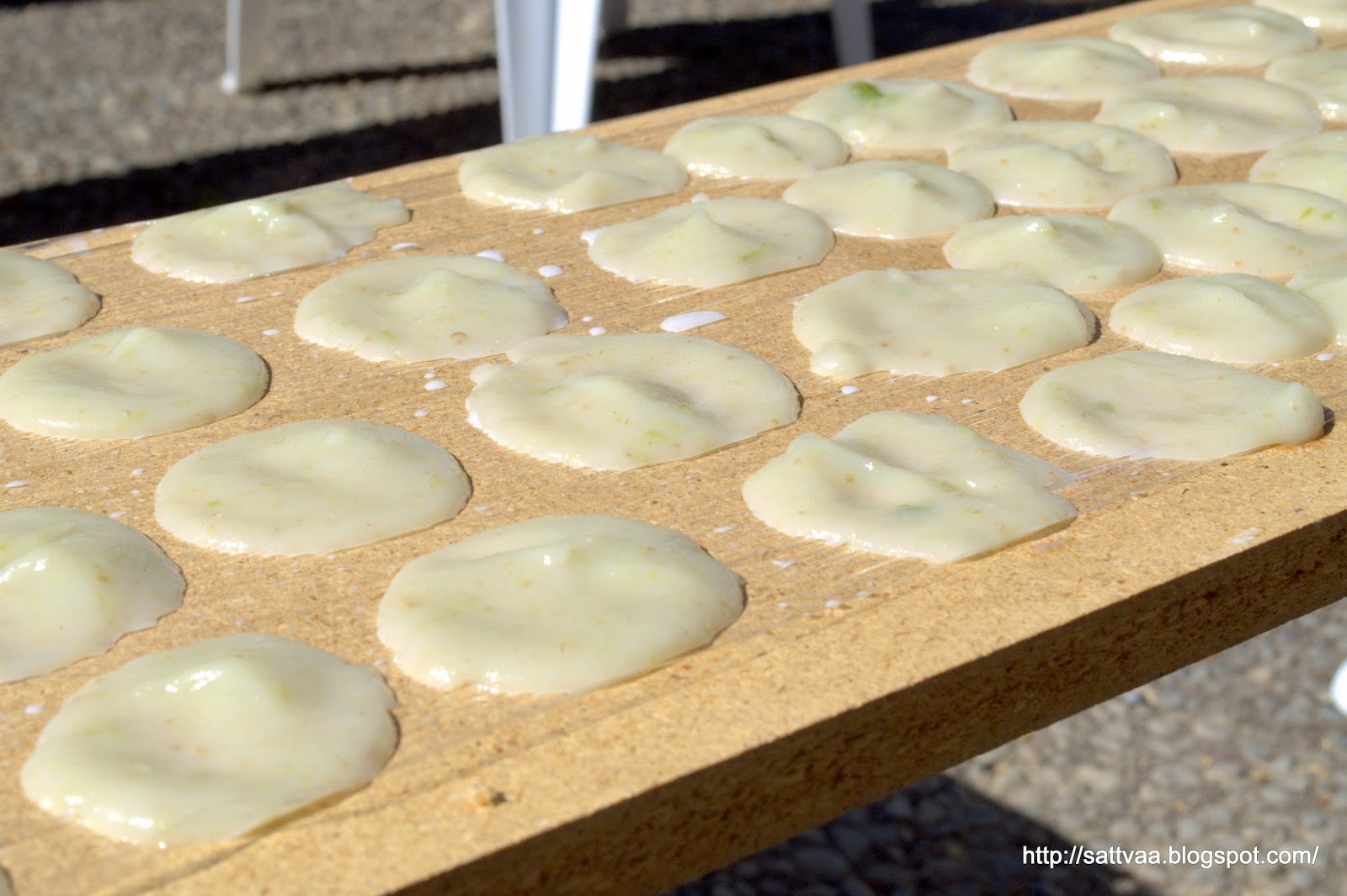 Sattvaa: Akki Sandige (Rice sandige) - home made and a pictorial