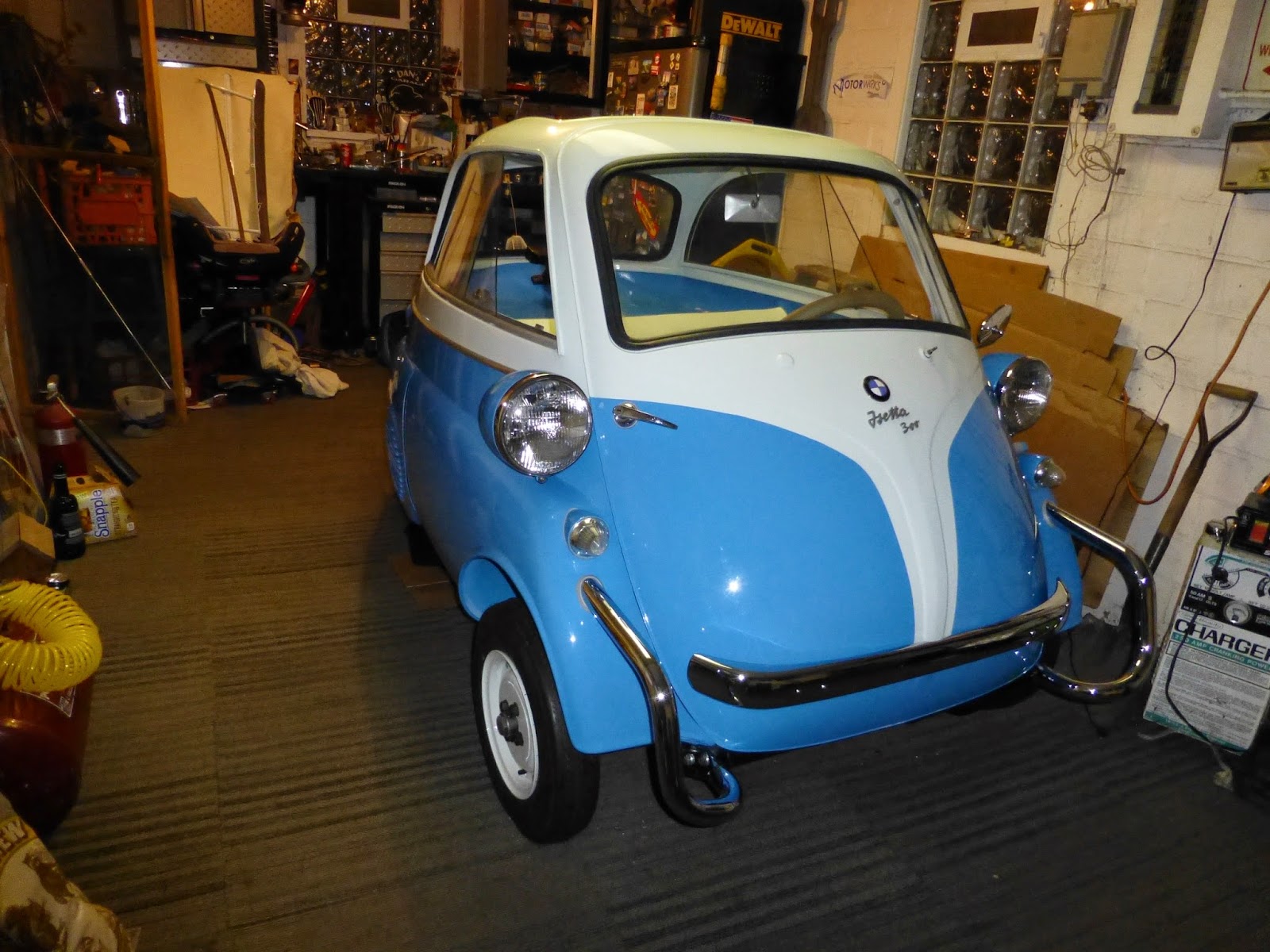 Follow Dan Hotka's Isetta Project