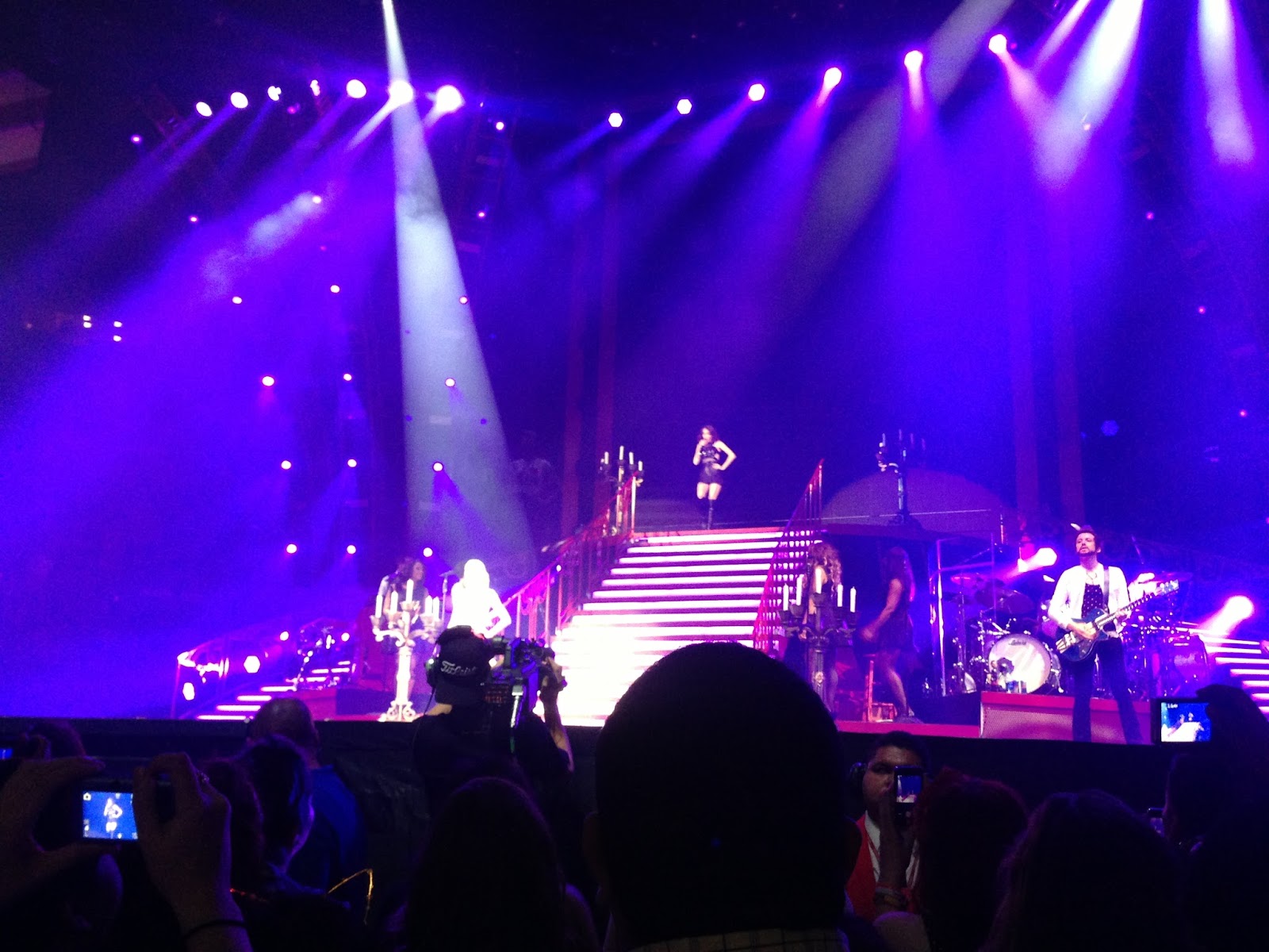 A Girl's Best Friend: Taylor Swift's Red Tour is Enchanted!