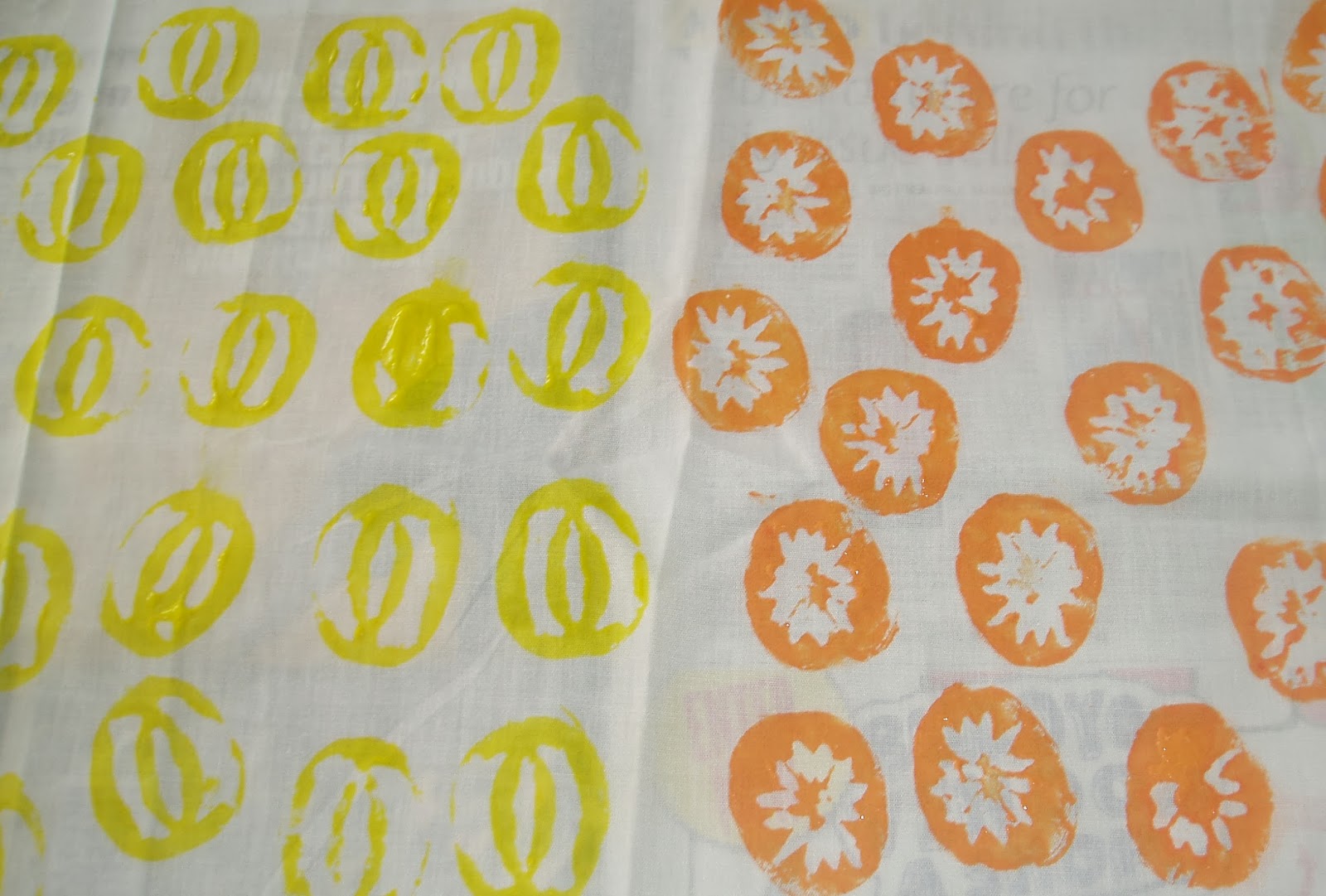 kitchentableprintmaker: potato prints!