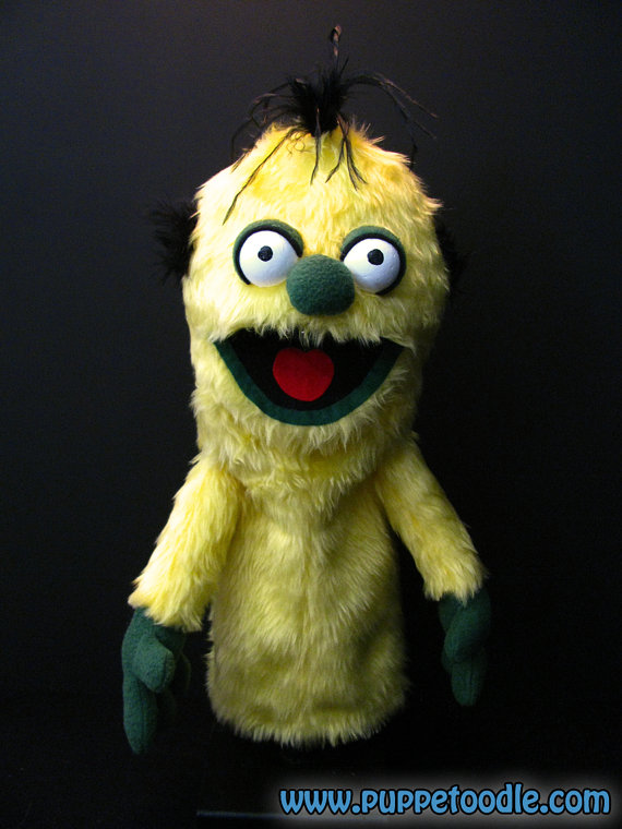 Foraging For Fab: No Strings Attached - Strange Stuff Saturdays