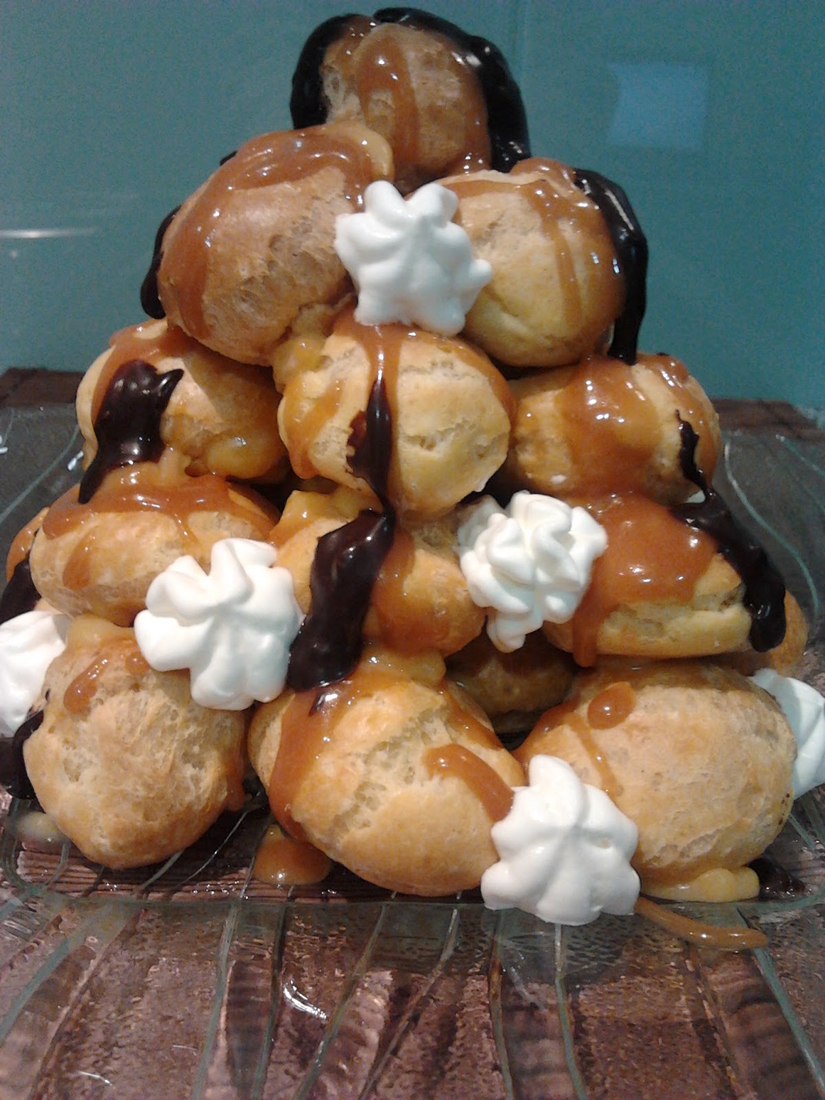 Profiteroles com Recheio de Caramelo - Colher de Pau e Salto Alto