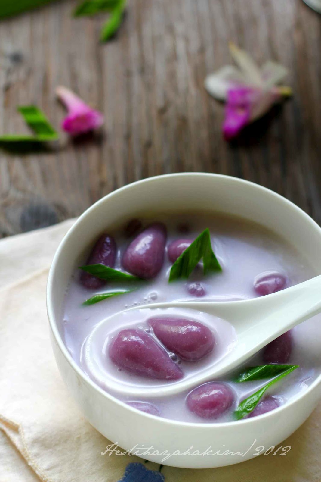 HESTI'S KITCHEN : yummy for your tummy: Katiri Mandi Ubi Ungu