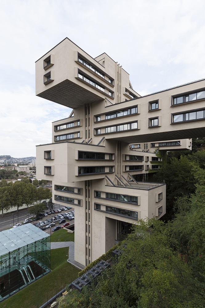 REKREANTI NA CESTÁCH: The Tbilisi Architecture in Vibration of the Last ...