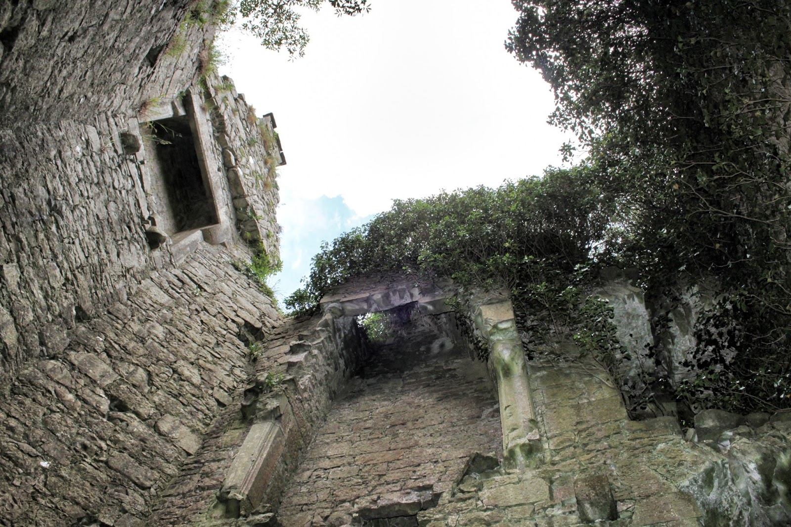 Historic Sites of Ireland: Ballintober Castle