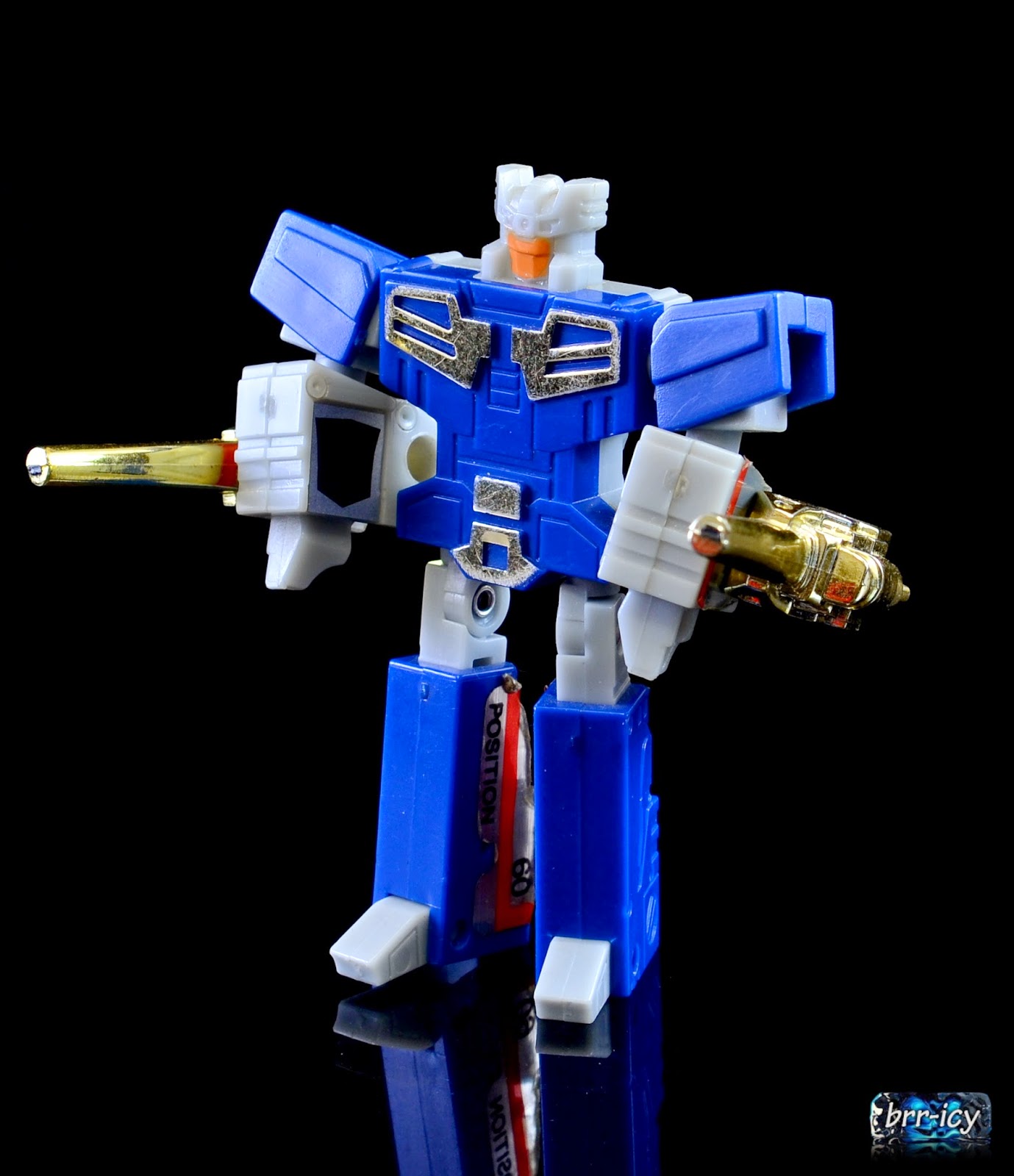Brr-icy's Transformers Reviews: Blaster and the 1986 Cassettes