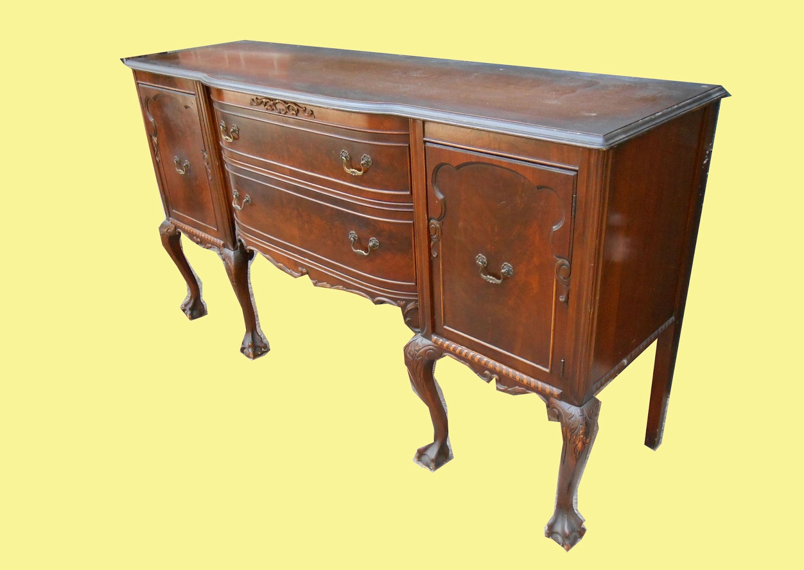 Uhuru Furniture & Collectibles: 1940s Chippendale Style Mahogany Buffet ...