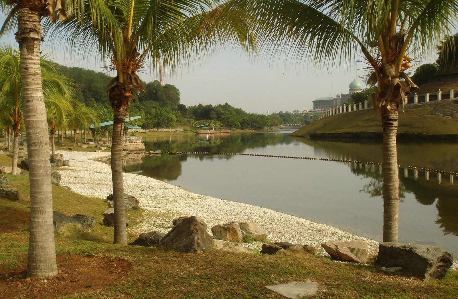 Taman-Taman Di Putrajaya Yang Harus Anda Lawati |MyRokan