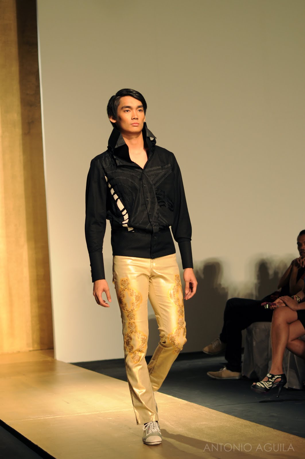 Runway Collection: ERIC PINEDA
