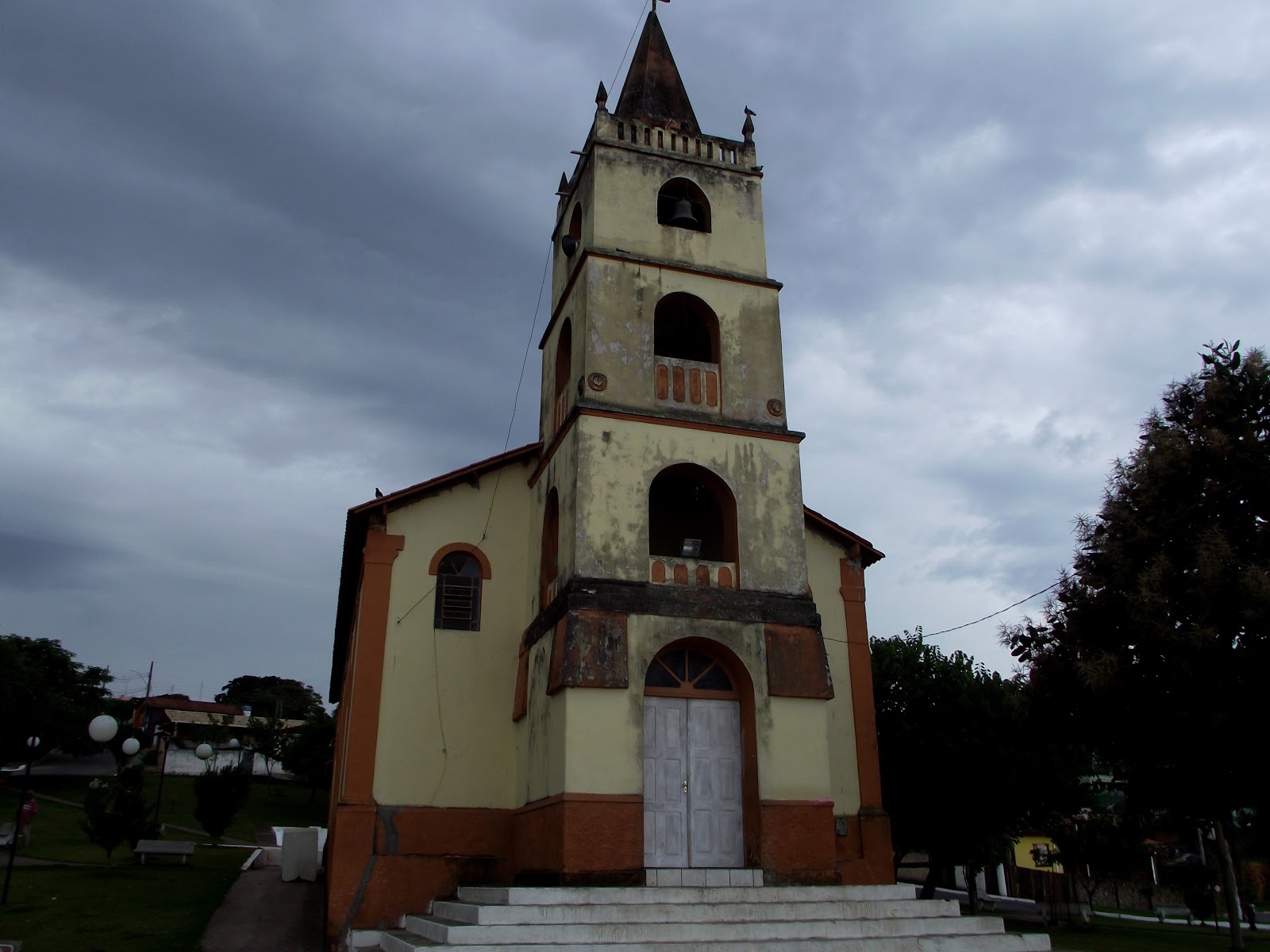 OS MELHORES LUGARES PARA AS GRANDES AVENTURAS : MACAIA / MG - DISTRITO ...