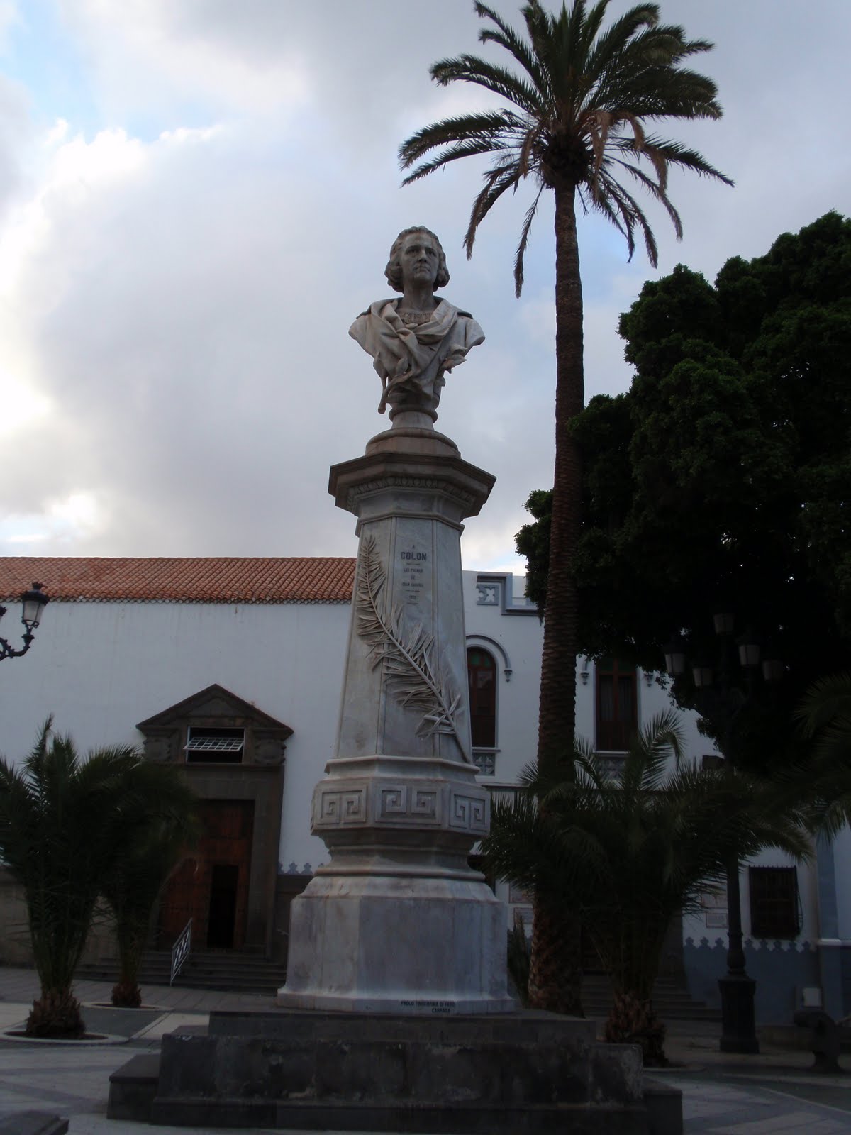 Esculturas Gran Canaria: Monumento a Colón en la Plaza de San Francisco ...
