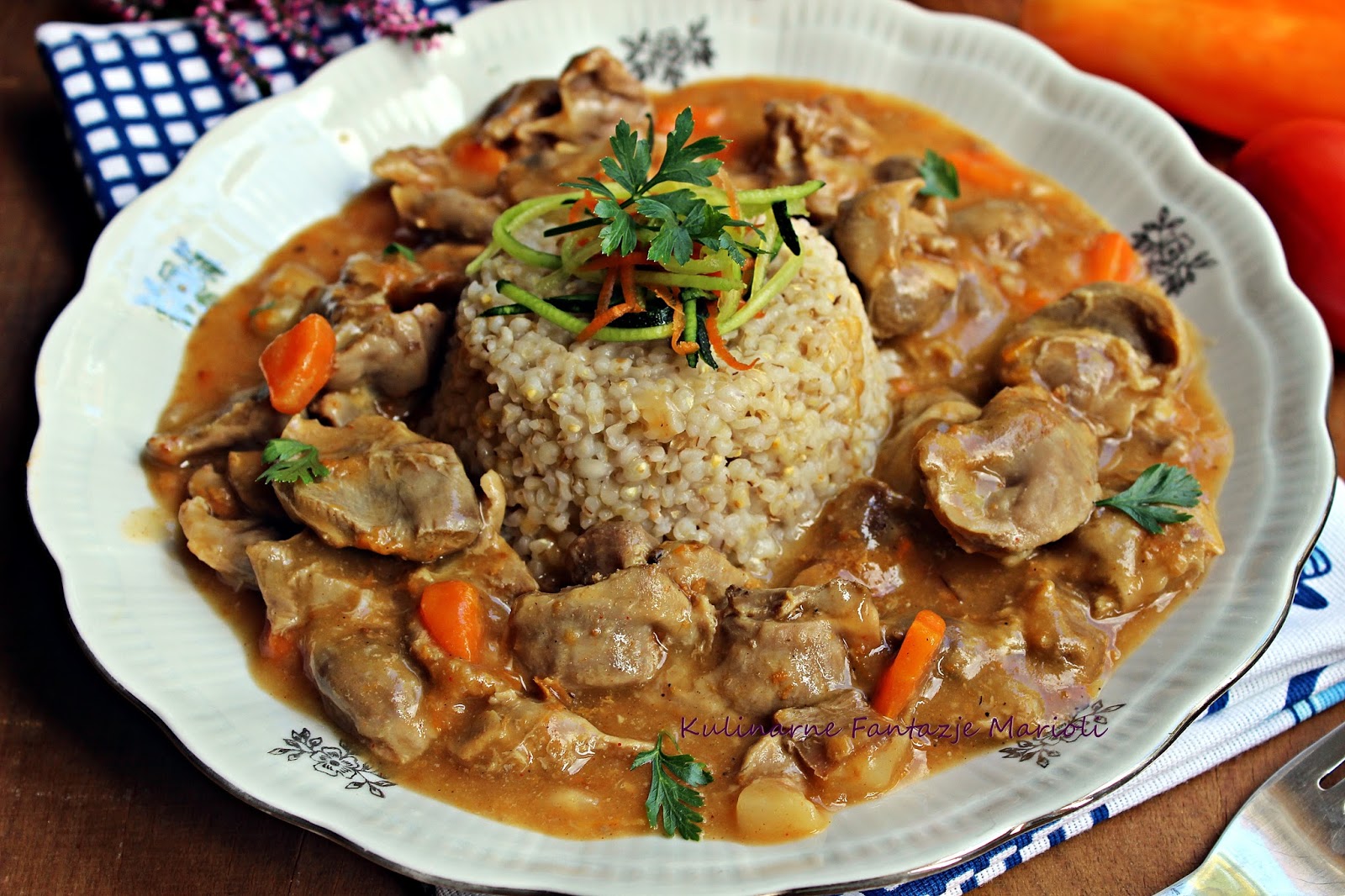 GULASZ Z ŻOŁĄDKÓW DROBIOWYCH - Kulinarne Fantazje Marioli