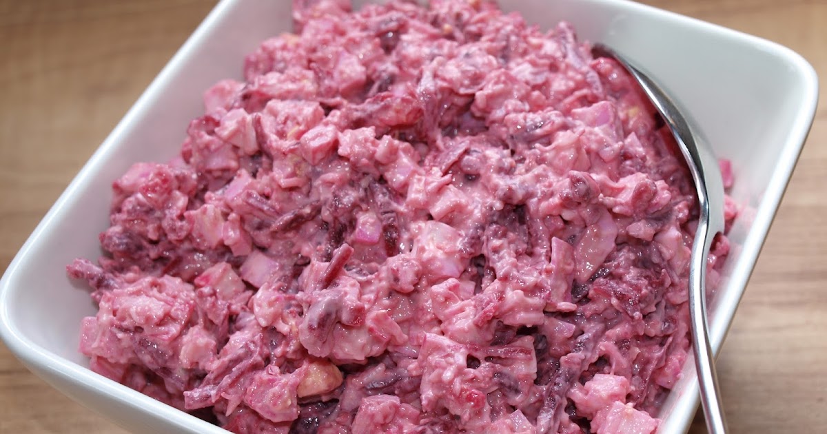 baltoje lėkštėje: Burokėlių mišrainė su krabų lazdelėmis