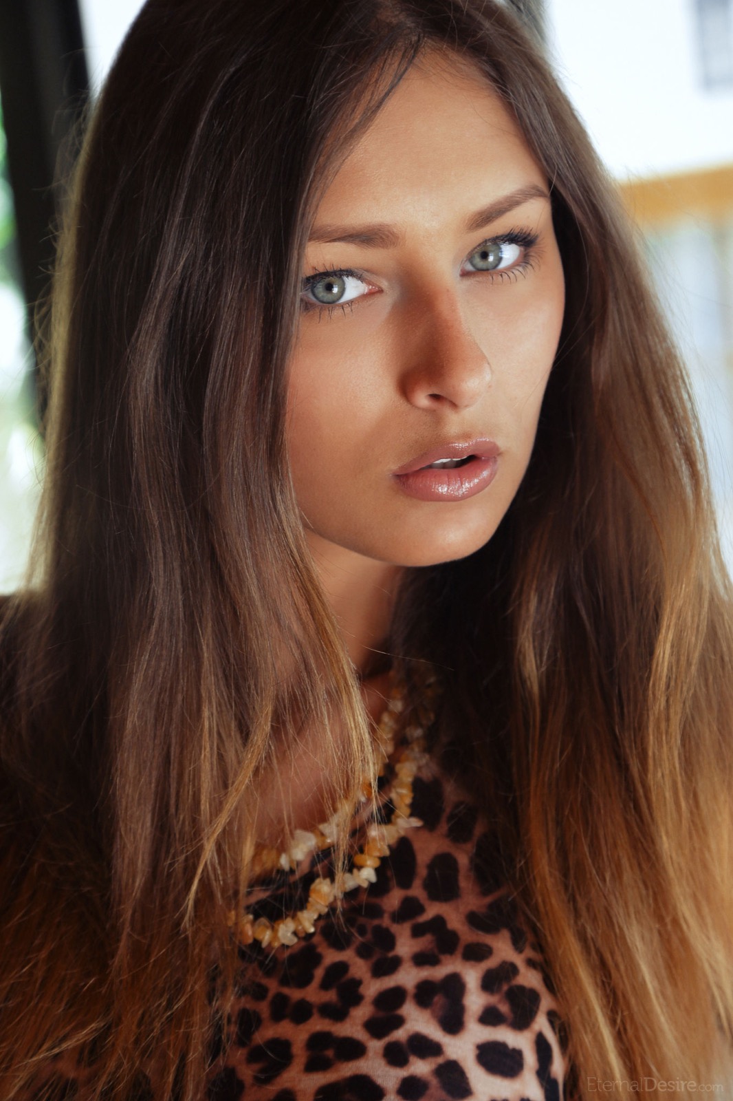 La bella ucraniana Yarina A y su último posado para Eternal Desire