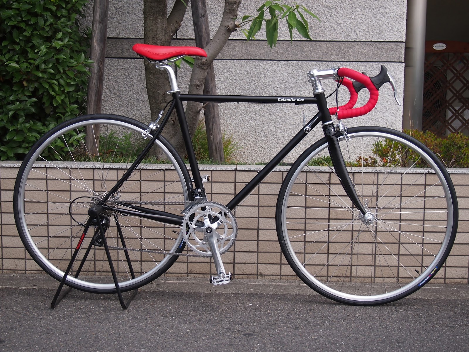 CYCLE GARAGE KCS: calamita due マットブラック、シルクブラッシュカラー入荷!!