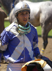Thoroughbred News: Jockey Bryce Alderson Spill At Tampa Bay Downs