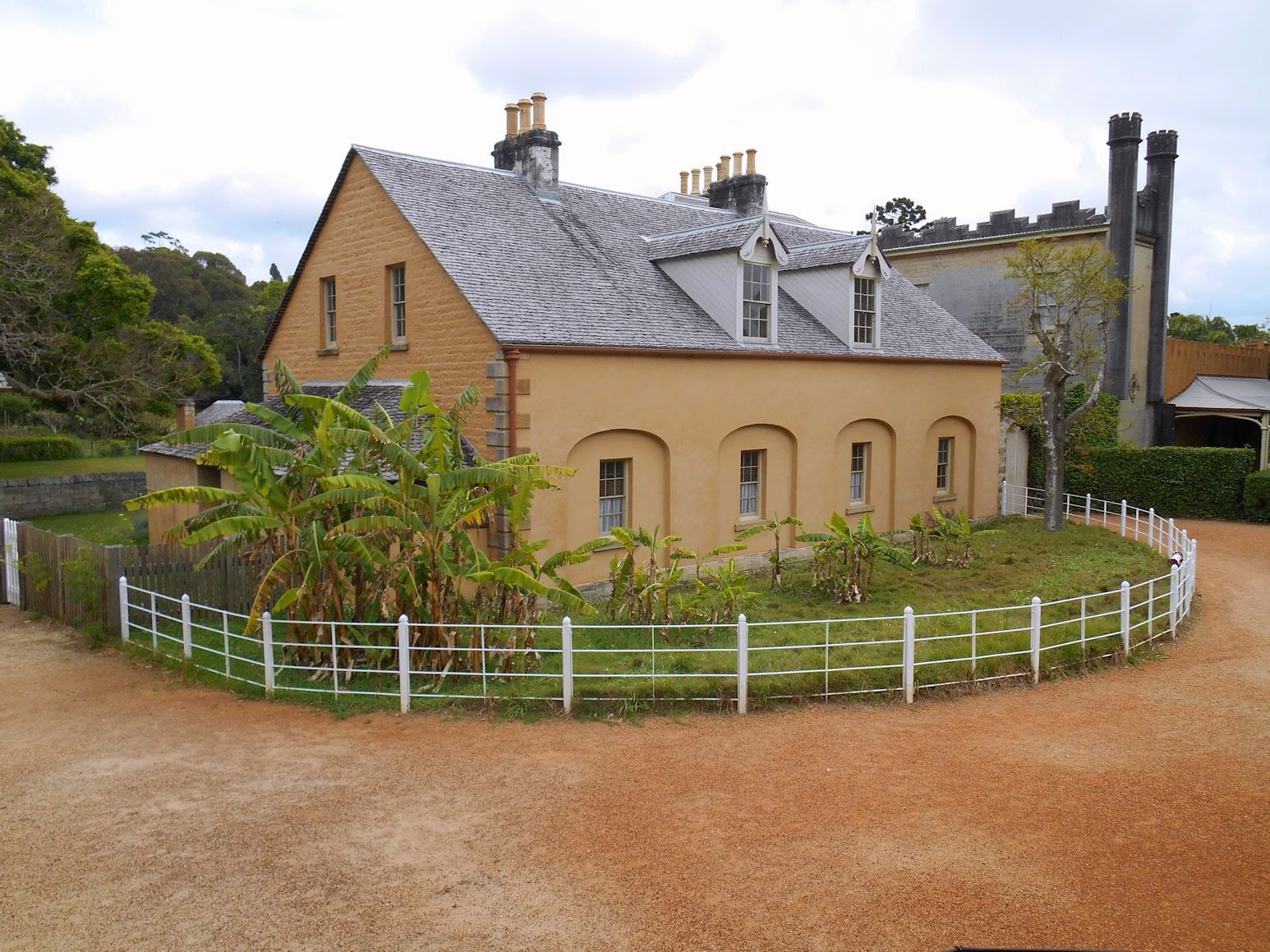 Hermitage Foreshore Walk & Vaucluse House | Our Walks