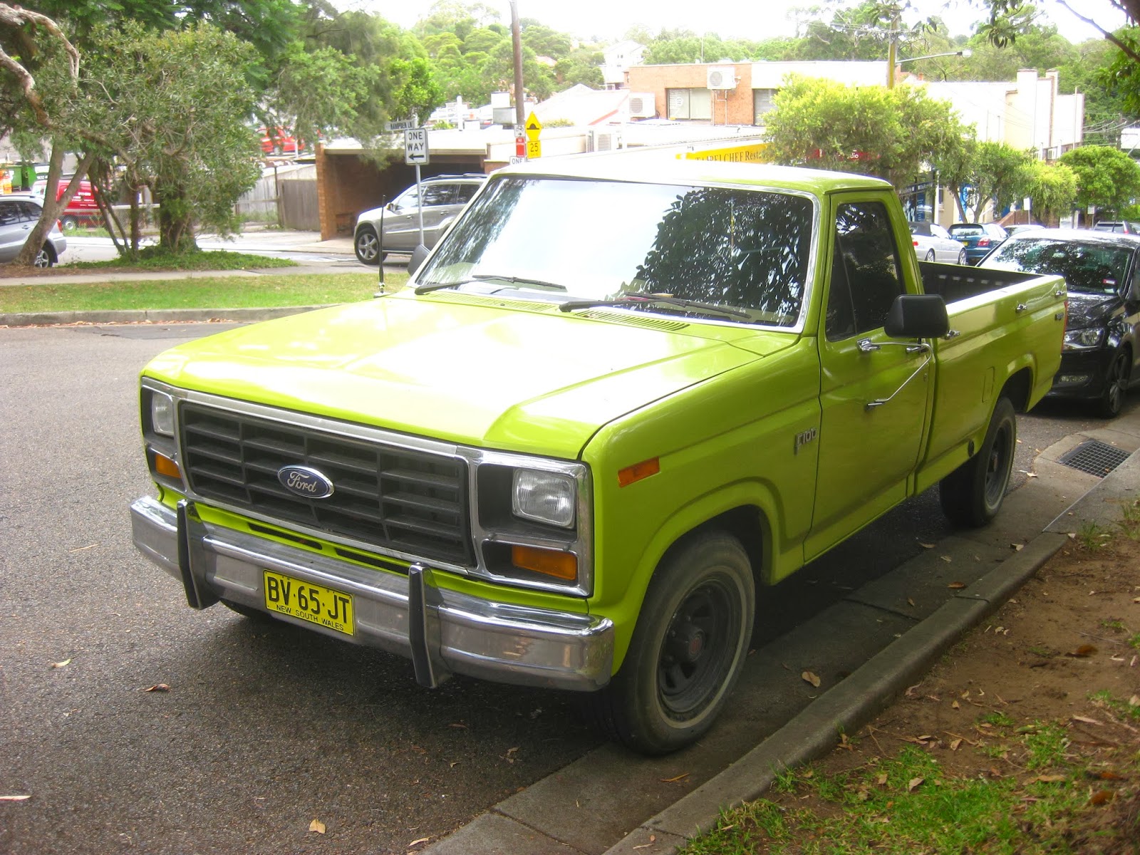 Aussie Old Parked Cars: 1984 Ford F100 Ranger
