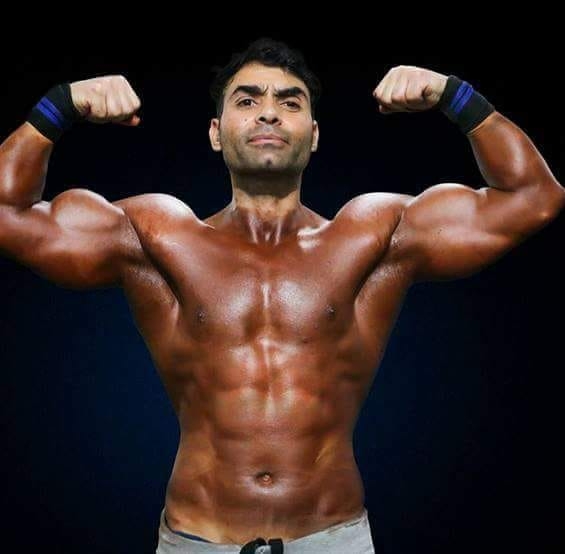 world bodybuilders pictures: swat bodybuilder IMRAN WAHID