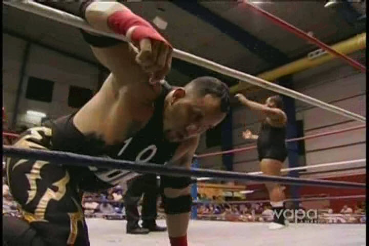 ProWresBlog: WWC Superestrellas de la Lucha Libre 2/17/2013