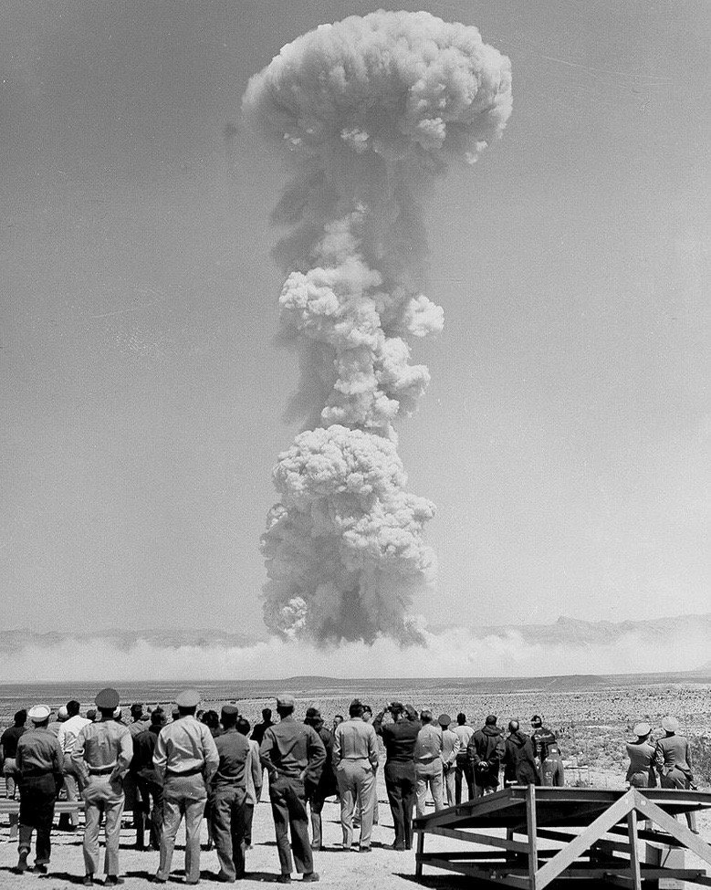 Levenworth, Kansas - 1950's Redux: Nuke in the Nevada desert - 1955