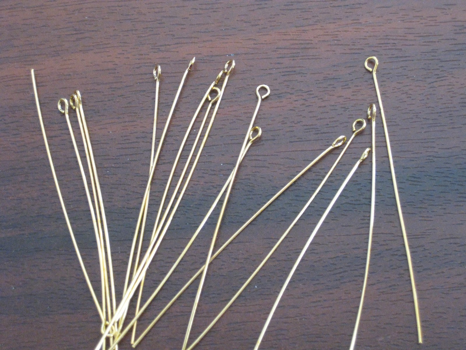 dealt love: diy metal string necklace