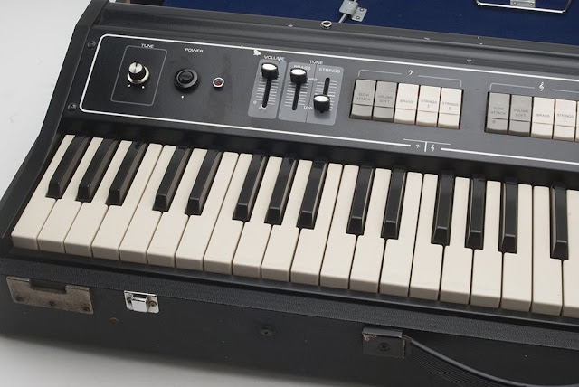 MATRIXSYNTH: Vintage ROLAND RS-202 Strings Synthesizer SN 622922