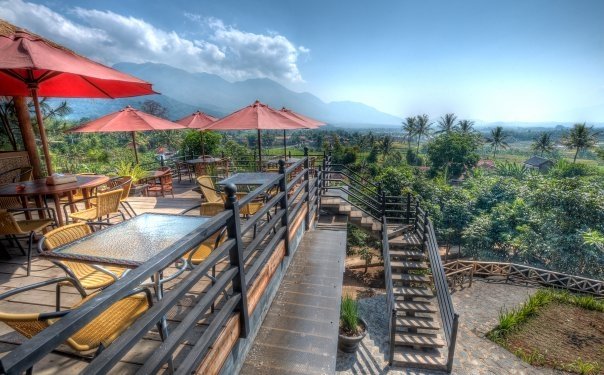 CAPE RESTO DAN RESORT BUKIT ALAMANDA GARUT - wisata kuliner indonesia