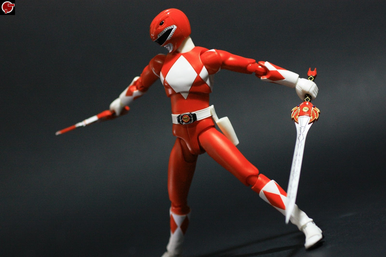 Firestarter's Blog: Toy Review: S.H. Figuarts Tyranno Ranger (Red Ranger)