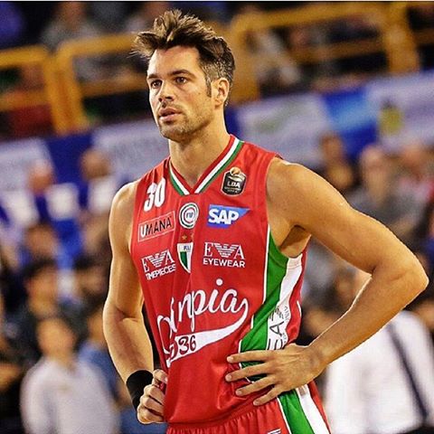 INSTAFAVES : BRUNO CERELLA (BASKETBALL PLAYER) - ARGENTINEMEN