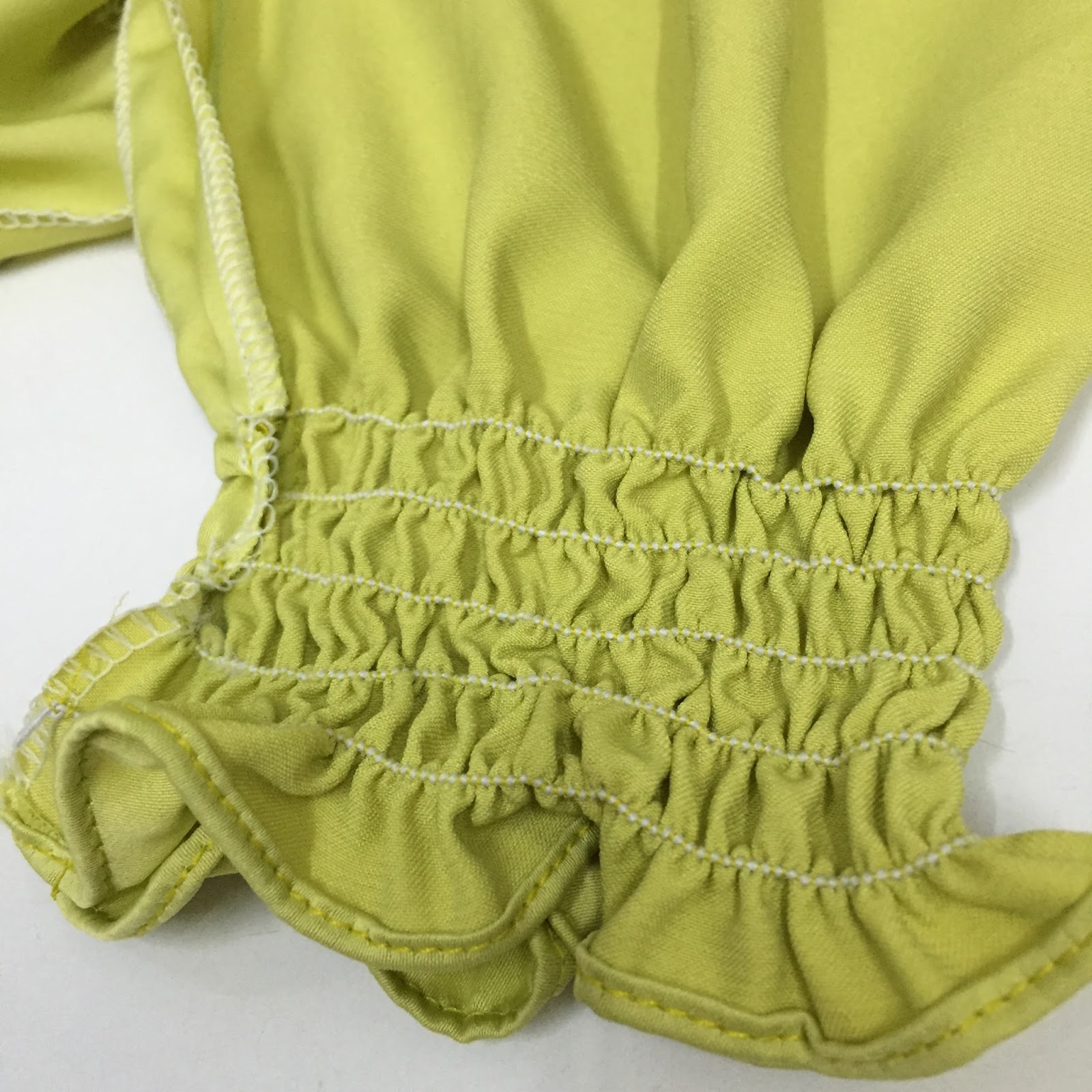 MaDam AzrA FesYeN: CARA MENJAHIT GETAH(BENANG GETAH) DI HUJUNG TANGAN