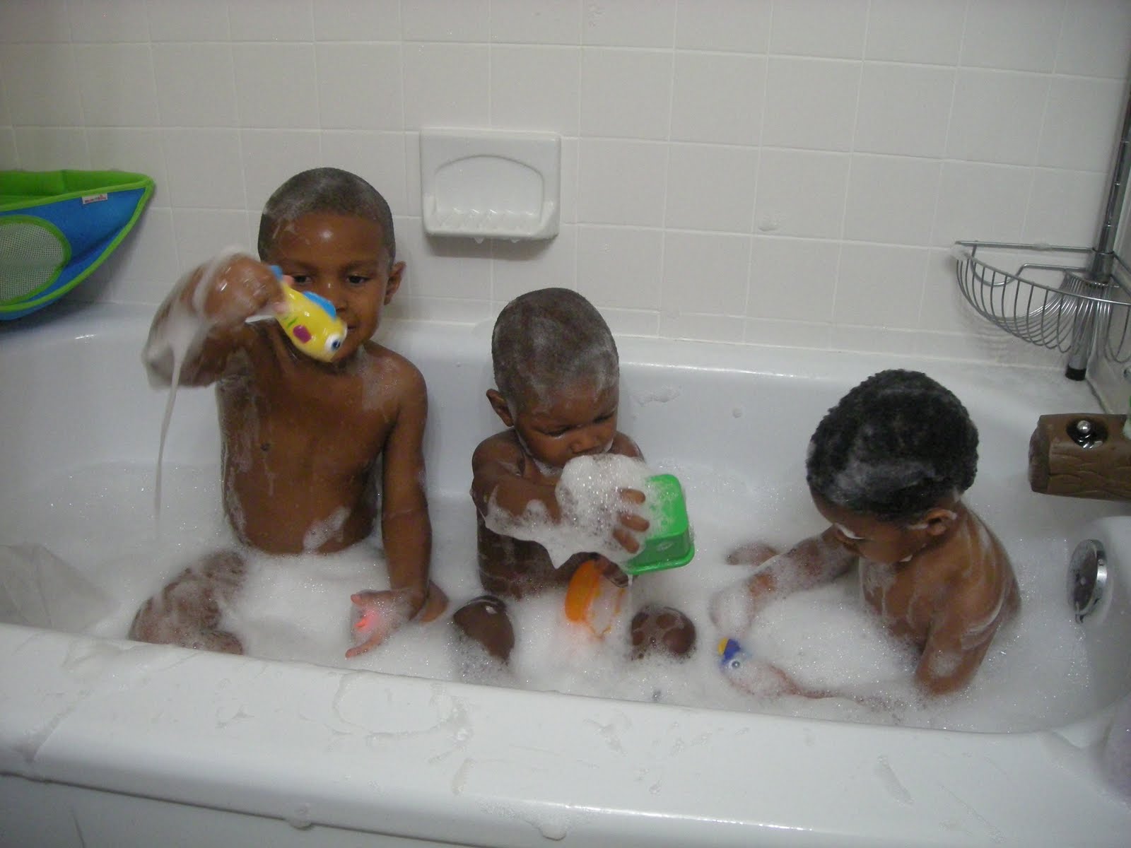 Sojourner Marable Grimmett: Scrub A Dub Dub: Three Little Men in A Tub