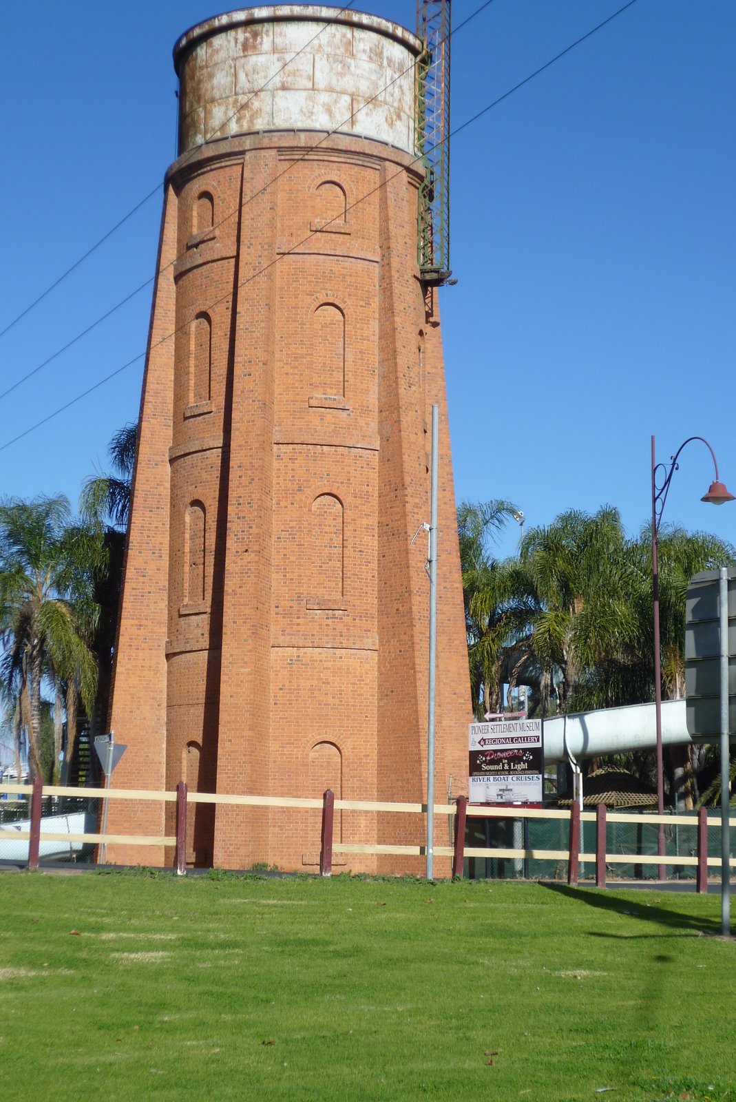 Witchwae on the Move: Swan Hill