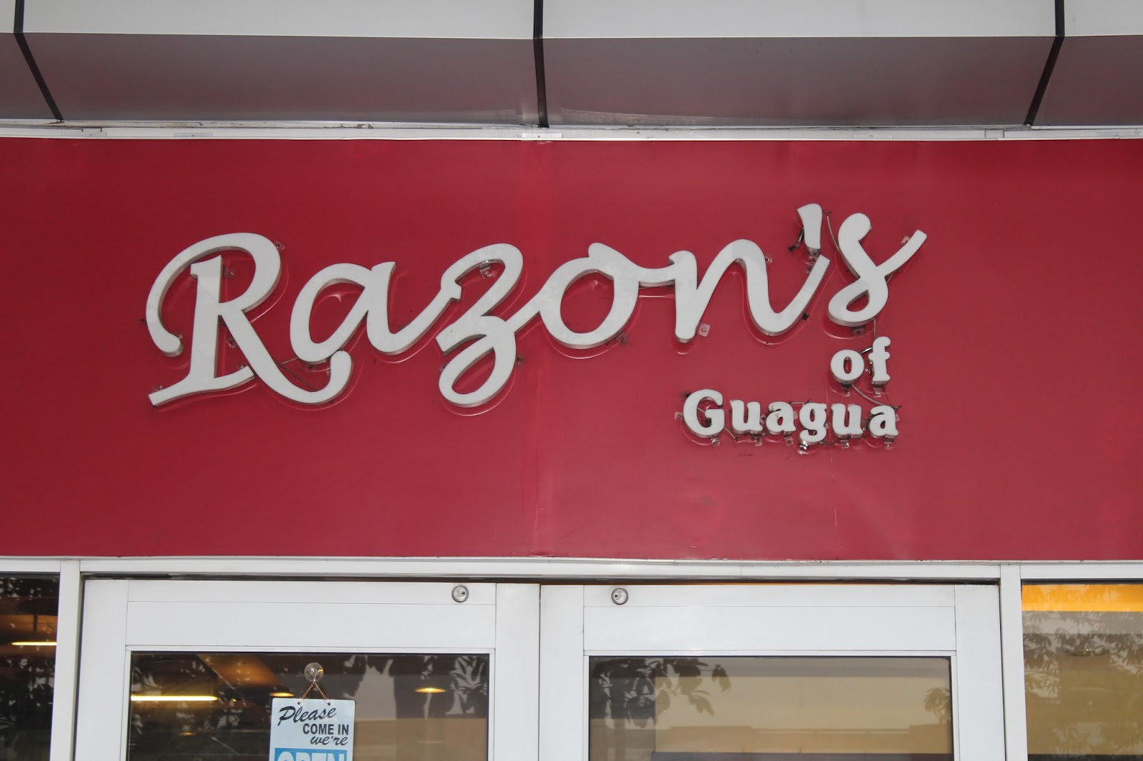 Razon's halo-halo; Simple yet the best: Razon's of Guagua