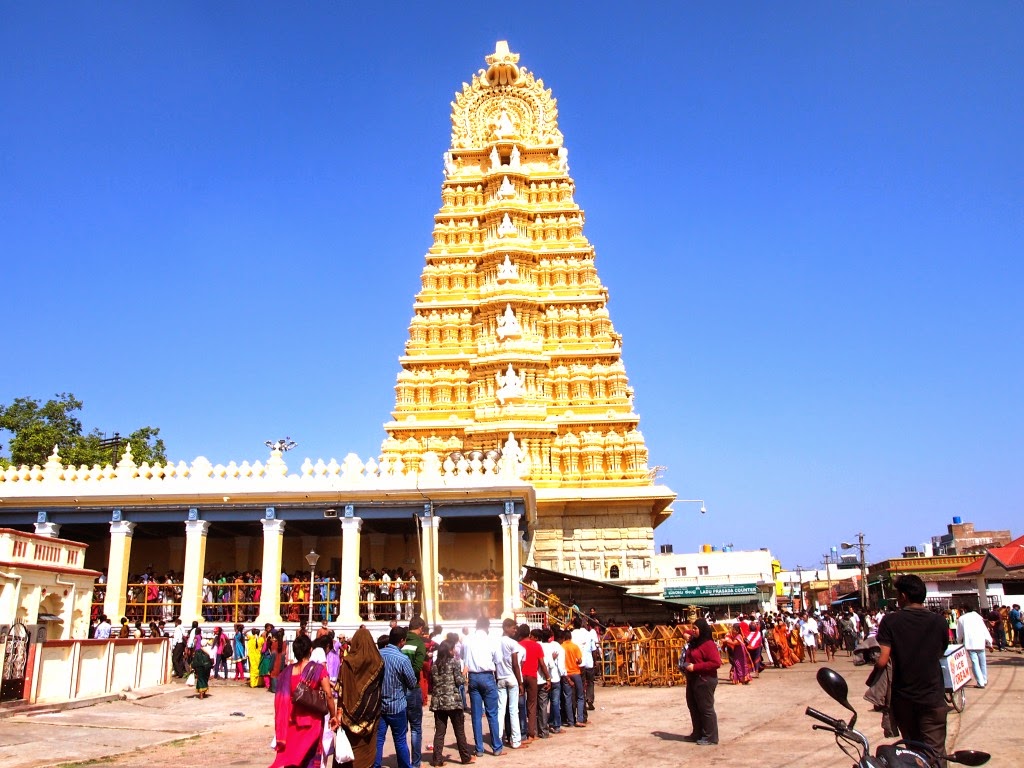 Travelholic: Day 1a - Things To Do in Mysore - Chamundeshwari Temple ...