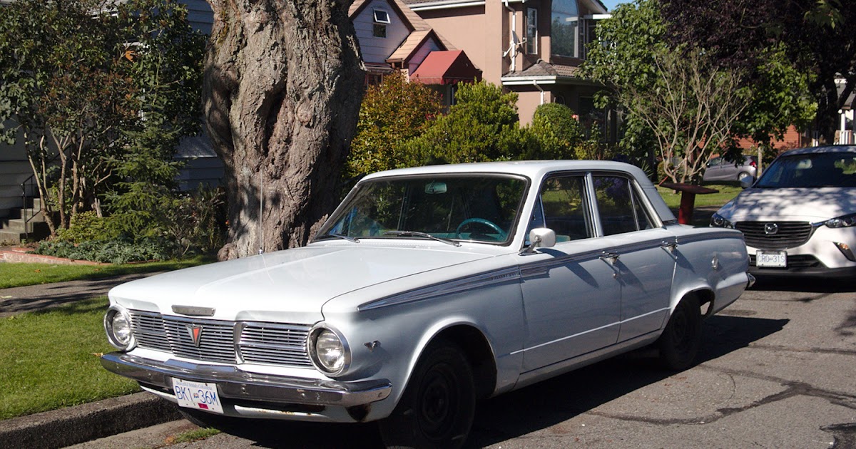 Old Parked Cars Vancouver: 1964 Plymouth Valiant 200