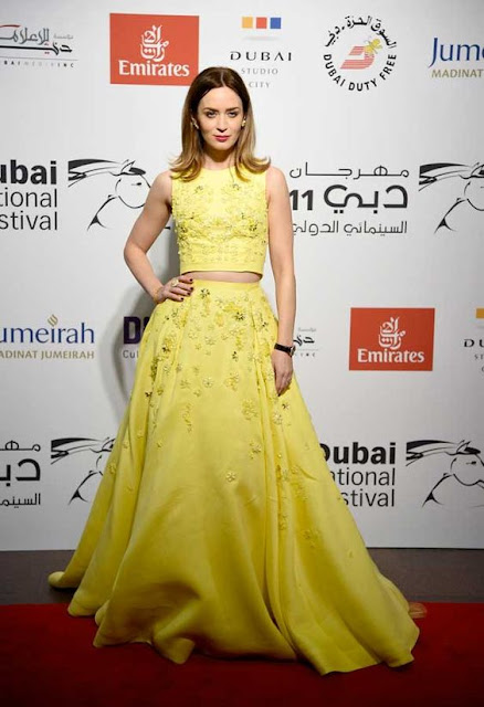 Estilo Bela e a Fera: Vestido valsa