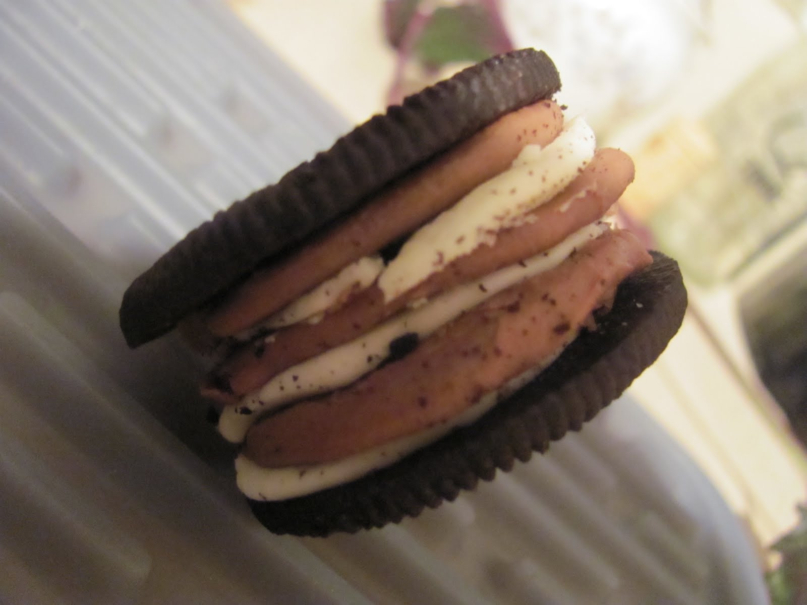 Foodette Reviews: Triple Double Oreo