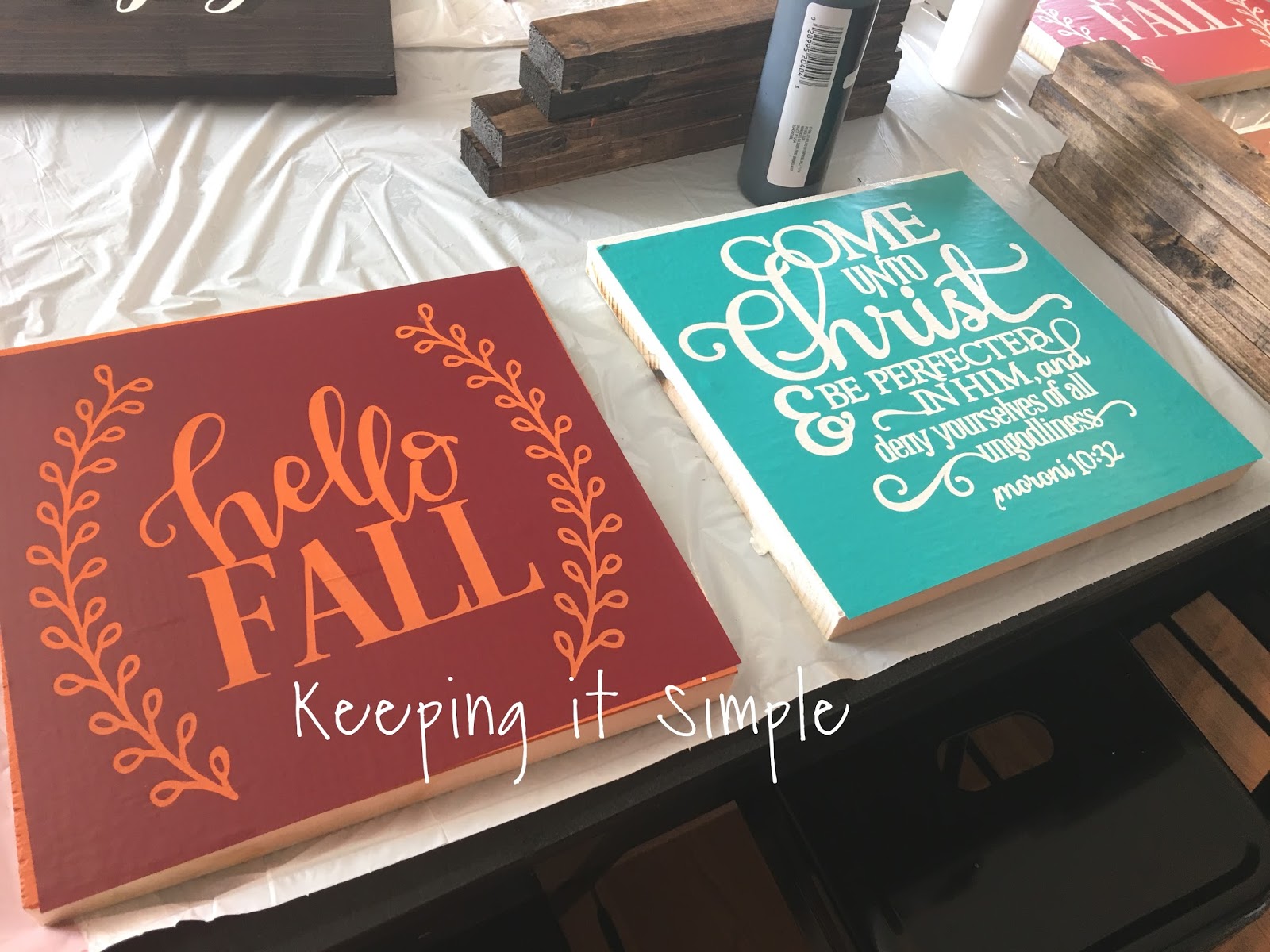 Super Easy DIY Fall and Halloween Farmhouse Signs - Keeping it Simple