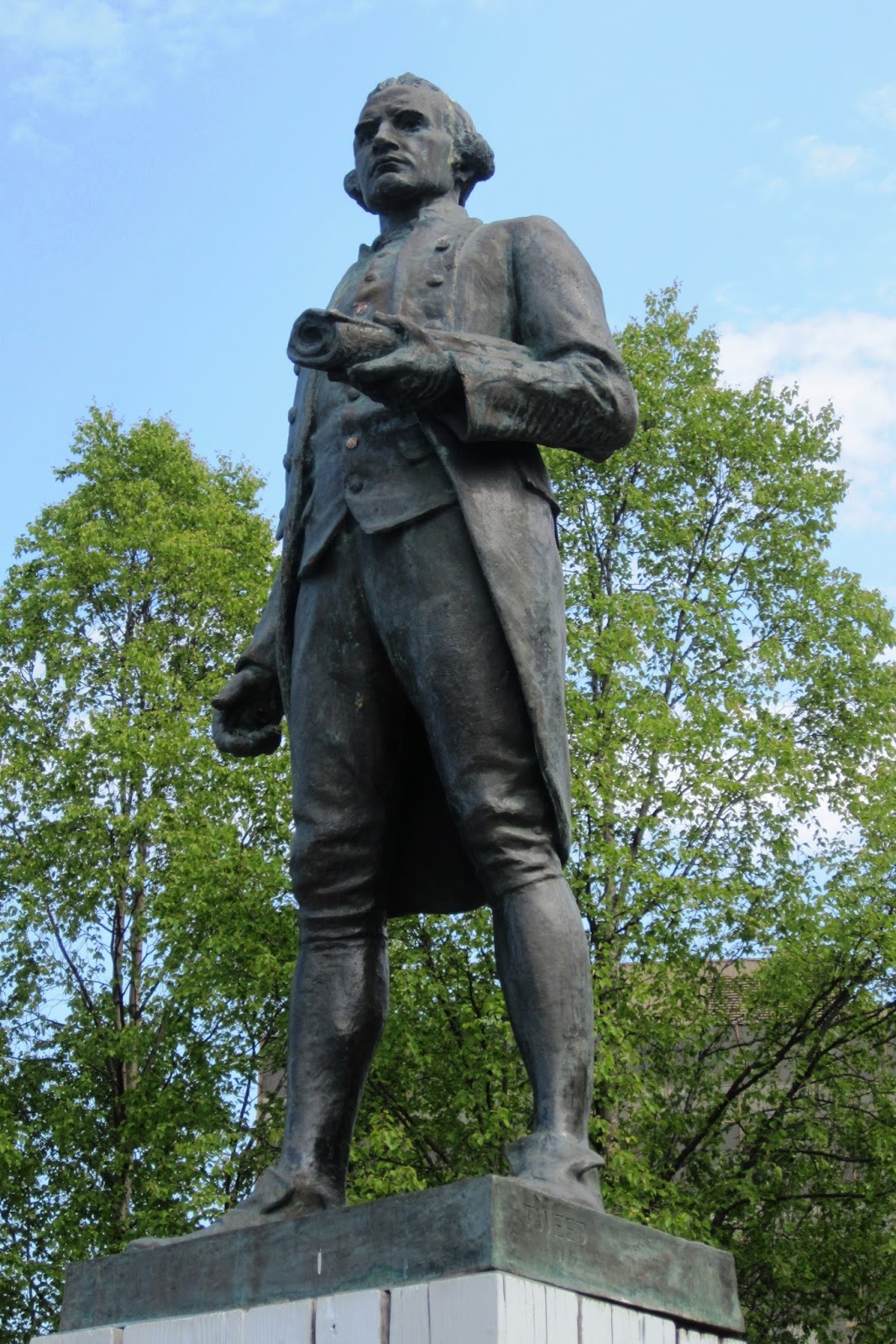 Travels of Pauline and Chuck: Anchorage about the 25th of June 2013