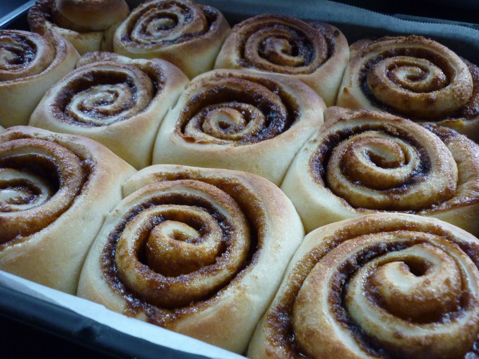My sugar coated life...: Cinnamon buns recipe and photo guide
