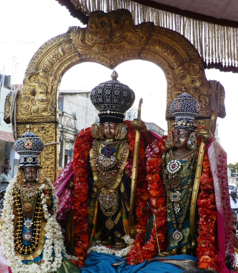 Kairavini karaiyinile - திரு அல்லிக்கேணி குளக்கரையோரம்: Sri Perumpudur ...