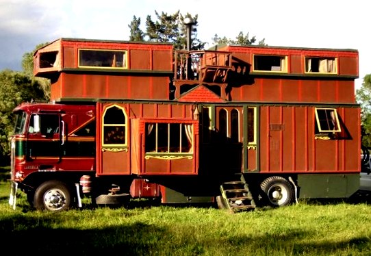 The Flying Tortoise: These New Zealand Housetrucks Are Still Living The ...