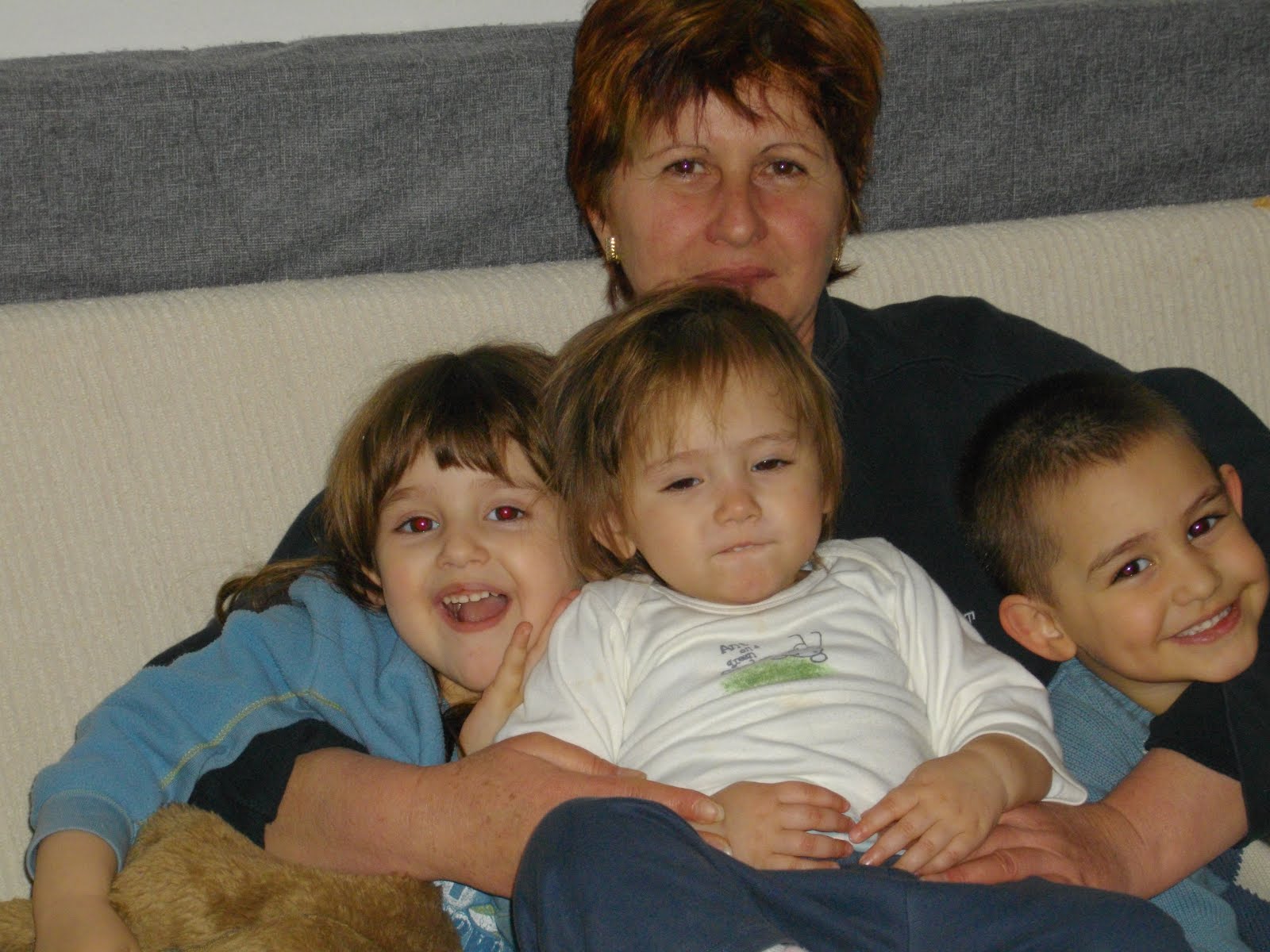 Giuliano Stroe: little Stroe brother with grandmother